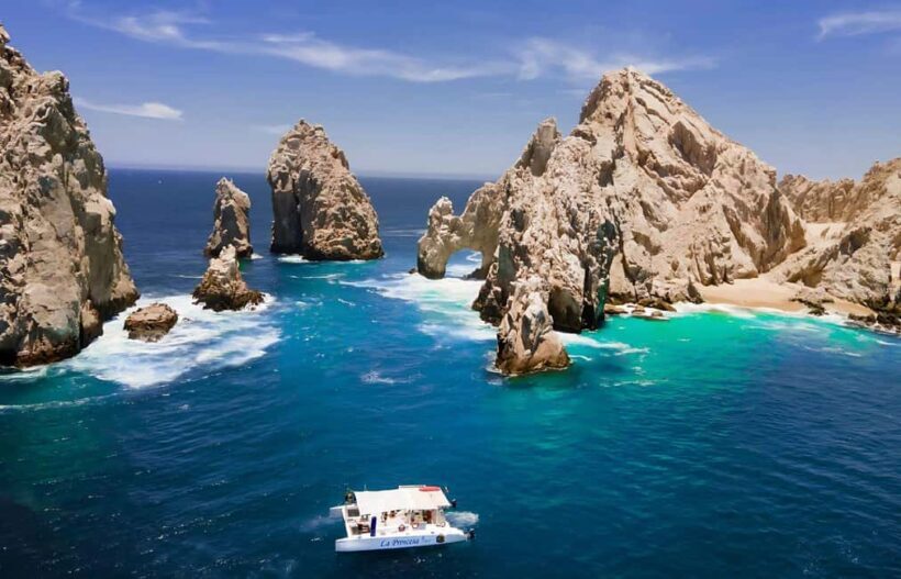 Cabo Catamaran Cruise  Arch, Snorkeling, Open Bar & Snacks - Key Points