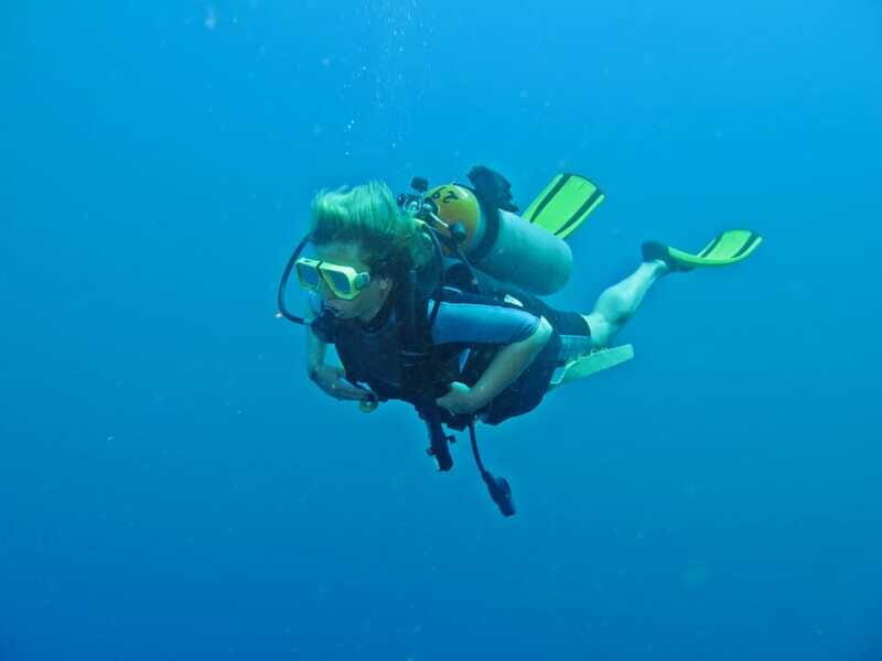 Cabo San Lucas: Beginners Diving Experience w/ Water & Snack - Underwater Experience and Sightings