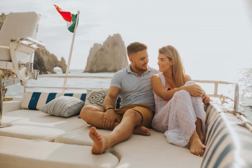 Cabo San Lucas: Romantic Dinner on a Private Yacht - A Deeper Look at the Experience