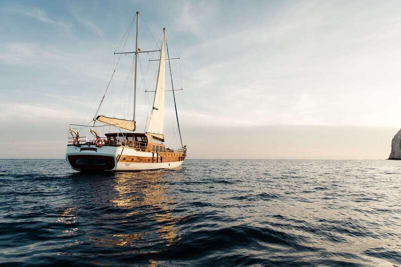 Cabo San Lucas: Sunset Yacht Cruise w/Chef Dinner & Open Bar - Key Points