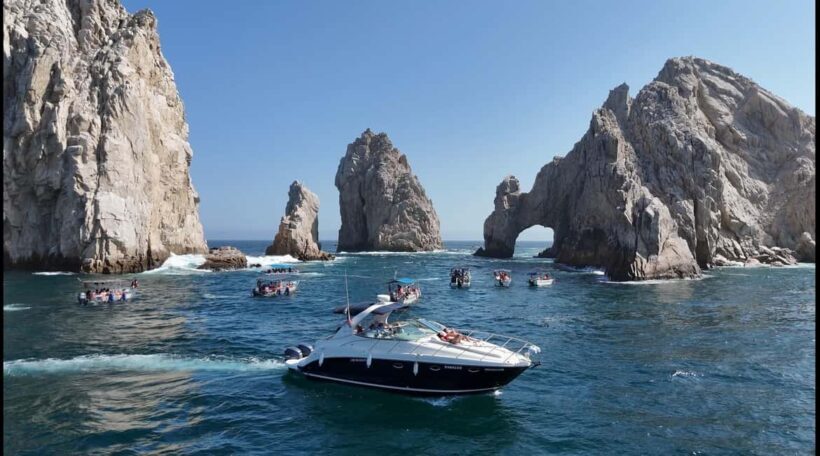 Cabo: Sunset Arch Yacht Tour - Dinner & Drinks up to 18 ppl - A Luxurious Way to End the Day in Cabo