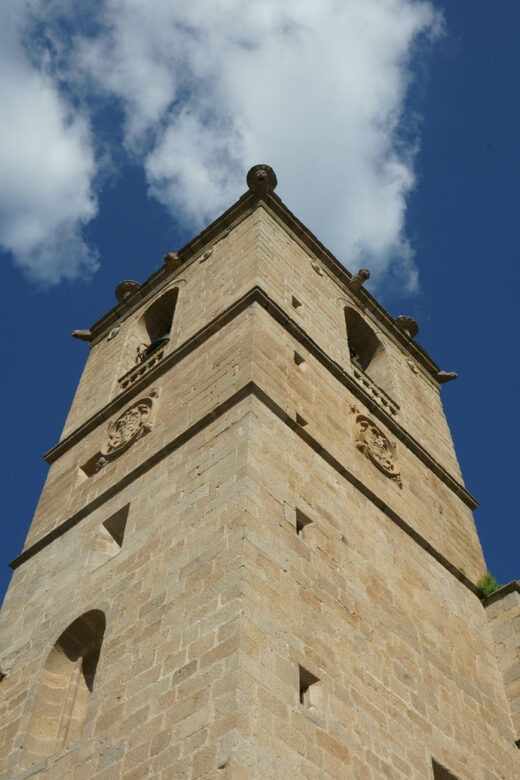 Cáceres: Concathedral of Santa Maria Ticket with Audio Guide - A Closer Look at the Concatedral de Santa María