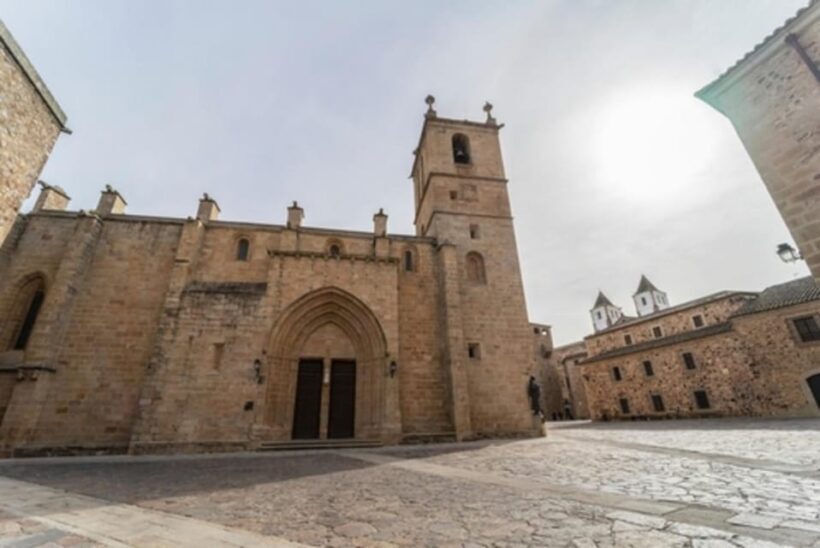 Cáceres: Guided Tour + Entrance to Monuments + Tasting - Exploring the Best of Cáceres in a Compact Tour