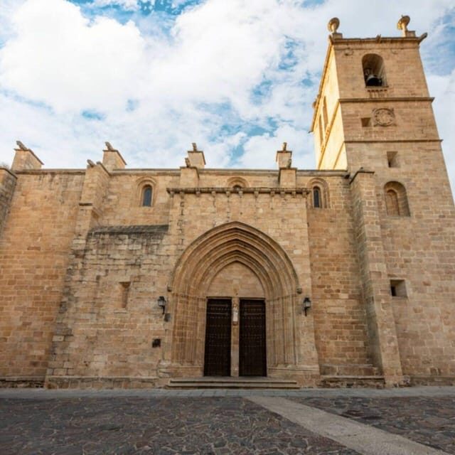 Cáceres: Guided visit of the Santa María Co-cathedral - The Experience: Why It’s Worth It