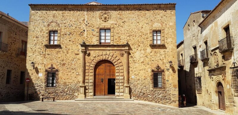 Cáceres - Private Historic Walking Tour - The Treasure Trove of the Carvajal Palace