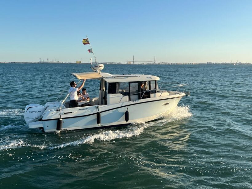 Cadiz Bay: 3 hours tour in a private boat in the Cadiz Bay - Overview of the Cádiz Bay Private Boat Tour