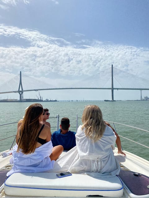 Cadiz: Exclusive Yacht excursion to La Caleta or Pepa Bridge - What Travelers Say