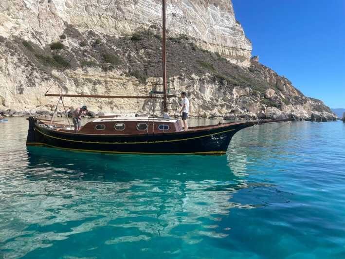 Cagliari: Classic Boat tour along the gulf with tasting. - Key Points