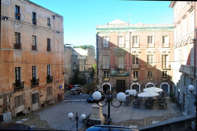Cagliari Easy Tour - Exploring the Castello Neighborhood