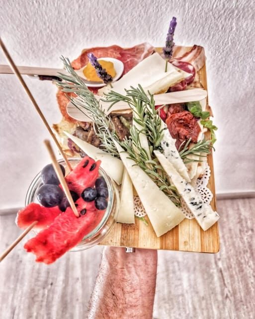 Cagliari Old Town: Wine Tasting and local products - The Sum Up