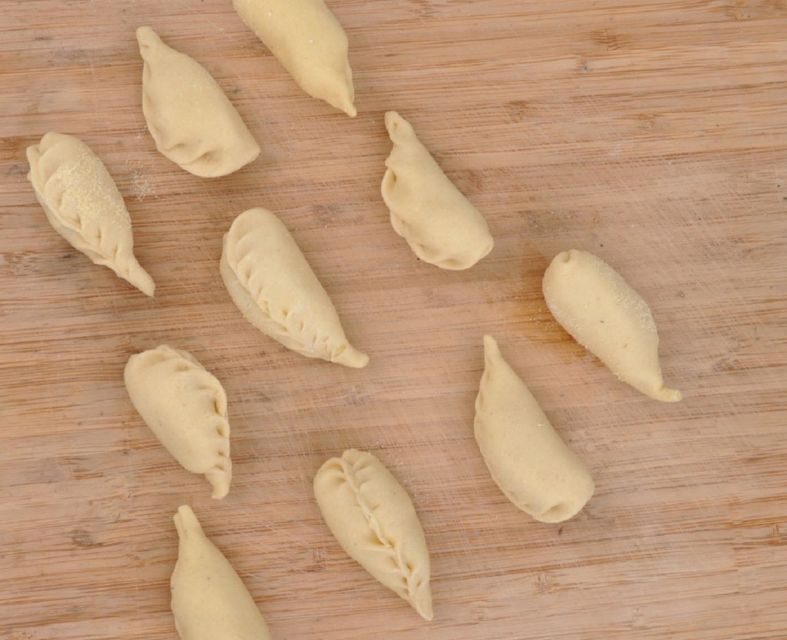 Cagliari: Sardinian Cooking Class with Meal and Drinks - The Experience in Detail