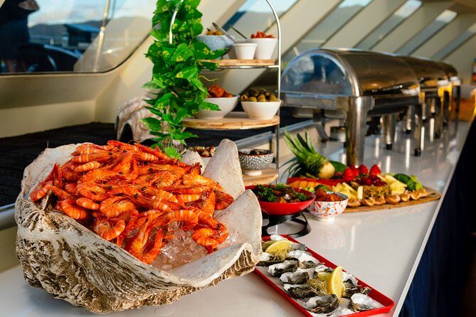 Cairns Catamaran Harbour and Dinner Cruise - An Introduction to the Cairns Catamaran Dinner Cruise