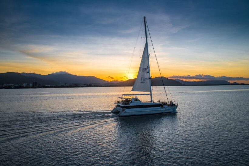 Cairns: Dinner Cruise Experience - Key Points