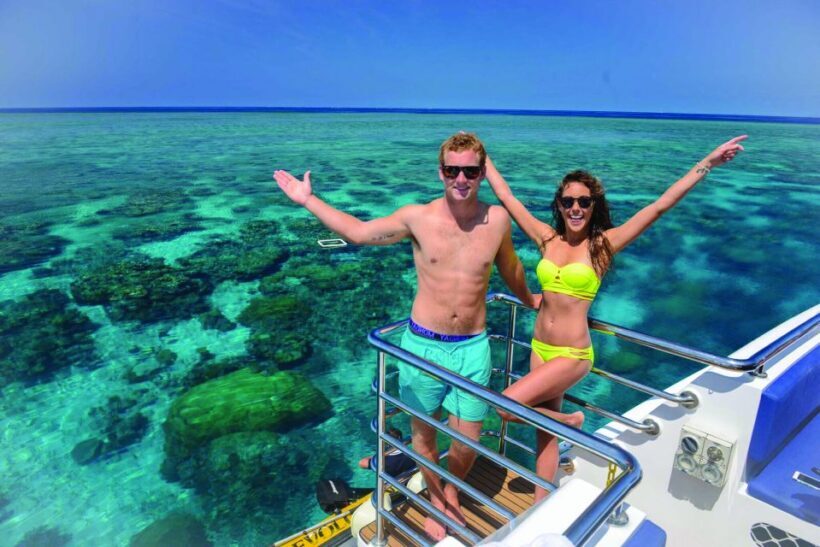 Cairns: Outer Great Barrier Reef Full-Day Tour with Lunch - Key Points