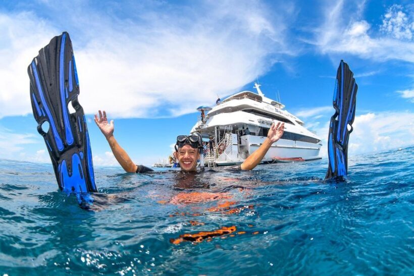 Cairns: Outer Great Barrier Reef Full-Day Tour with Lunch - What Makes This Tour Stand Out?