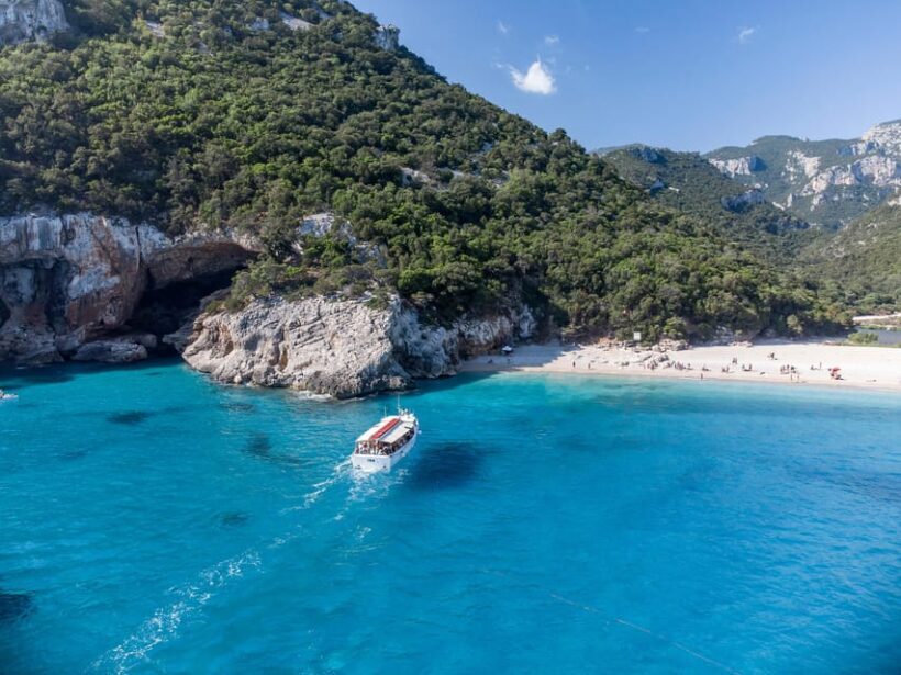 Cala Gonone: Cala Luna and Cala Sisine Boat Tour - Who Would Love This Tour?