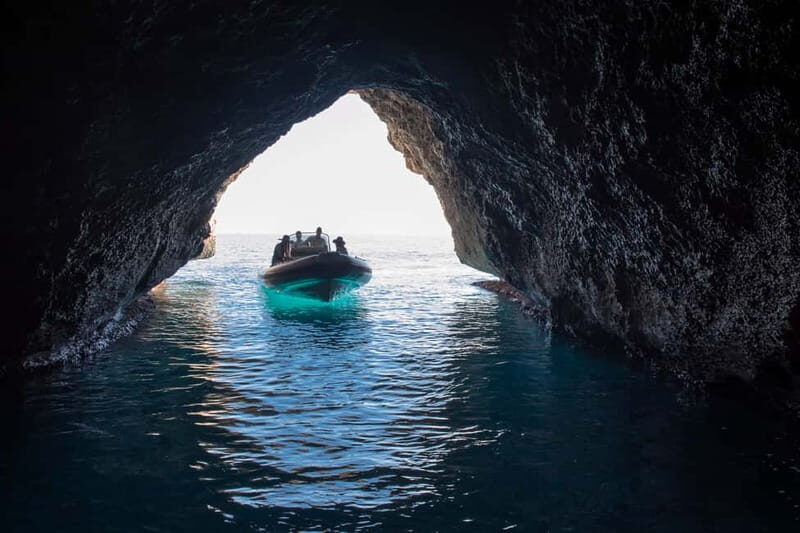 Cala Gonone: Dinghy Excursion to C. Mariolu and C. Goloritzè - Key Points