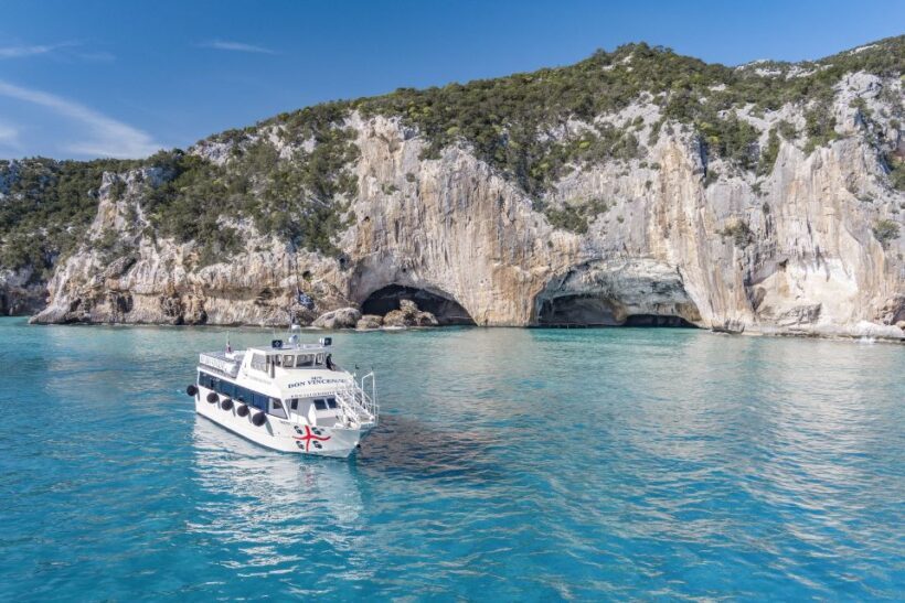 Cala Gonone: Grotta del Bue Marino and Cala Luna Boat Tour - An Authentic Coastal Adventure