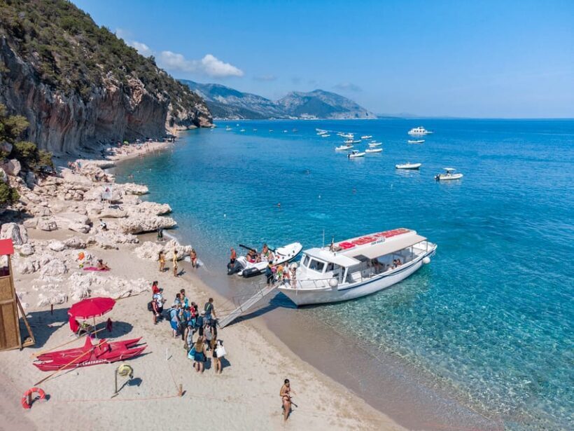 Cala Gonone: Gulf of Orosei Boat Tour with Aperitif - Discovering the Gulf of Orosei by Boat