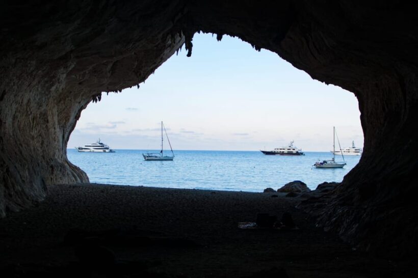 Cala Luna by Night - Key Points