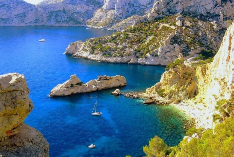 Calanques Of Cassis, the Village and Wine Tasting - A Closer Look at the Experience