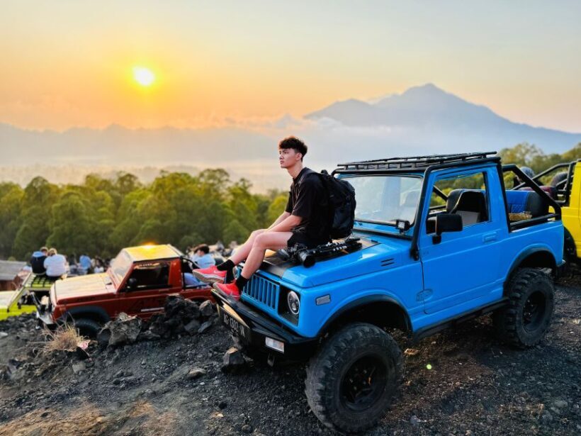 Caldera jeep sunrise with ploating temple - Who Should Consider This Tour?