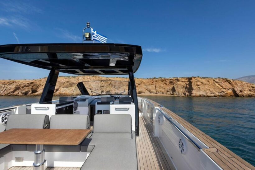 Caldera Private Cruise with Luxury Fjord 52 Motor Yacht - Who Should Consider This Yacht Tour?