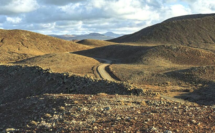 Caleta de Fuste/Corralejo: Guided E-Bike Tour & Crater Hike - Who Should Consider This Tour?