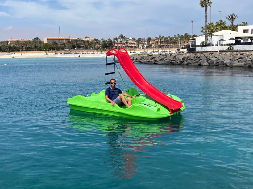 Caleta de Fuste: Pedalo with slide rental - Analyzing the Value