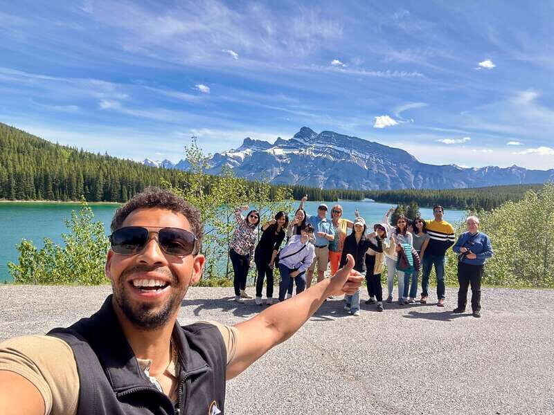 Calgary/Canmore: Banff National Park & Lake Louise Day Trip - Highlights and Drawbacks