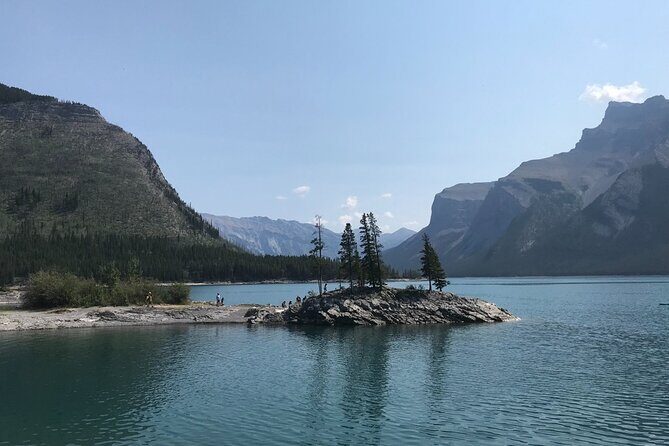 Calgary Private Airport Transfer: to/from Canmore & Banff - Analyzing the Value