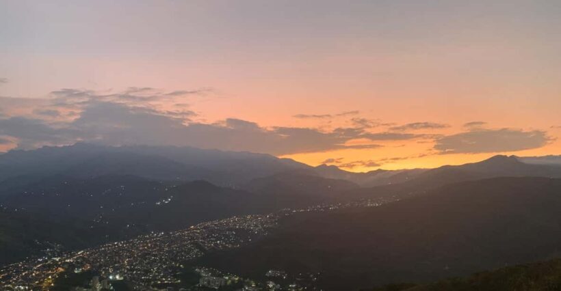 Cali: TRES CRUCES - Cali's most popular hike and monument - Price and Value Assessment