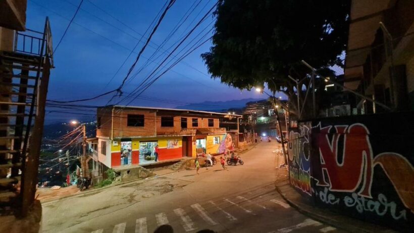 Cali: Walking Tour of the 11 Neighborhoods of Commune 20 - Key Points