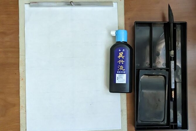 Calligraphy Class, Give the Gift of Professional Work. Ginza Area - Booking and Availability