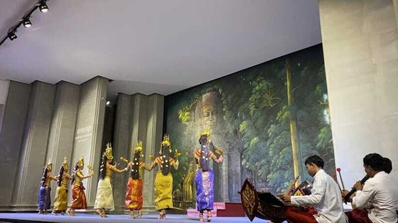 Cambodia: Absolute Traditional Dance Show with Buffet Dinner - The Sum Up