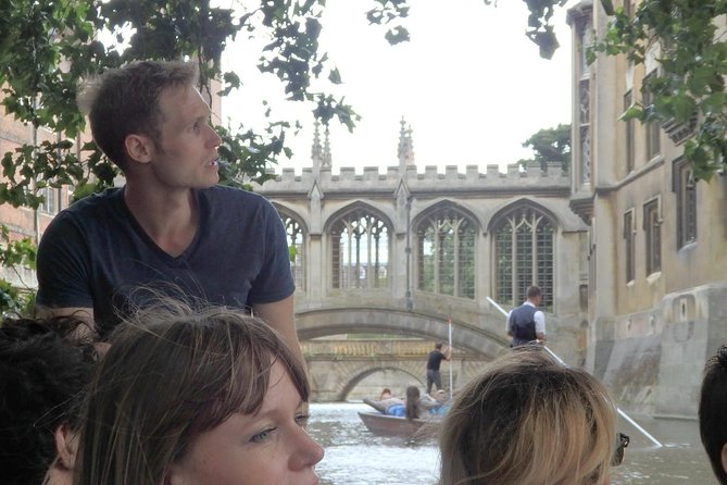Cambridge | Alumni-Led Walking & Punting Tour w/opt Kings College - An In-Depth Look at the Tour
