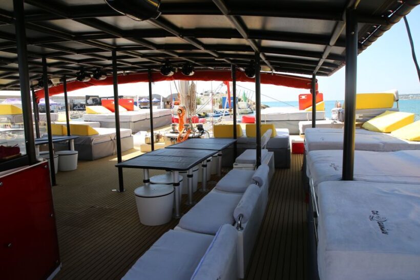 Cambrils: Catamaran Cruise with Drinks and BBQ Lunch Option - Practical Tips for Booking and Enjoyment