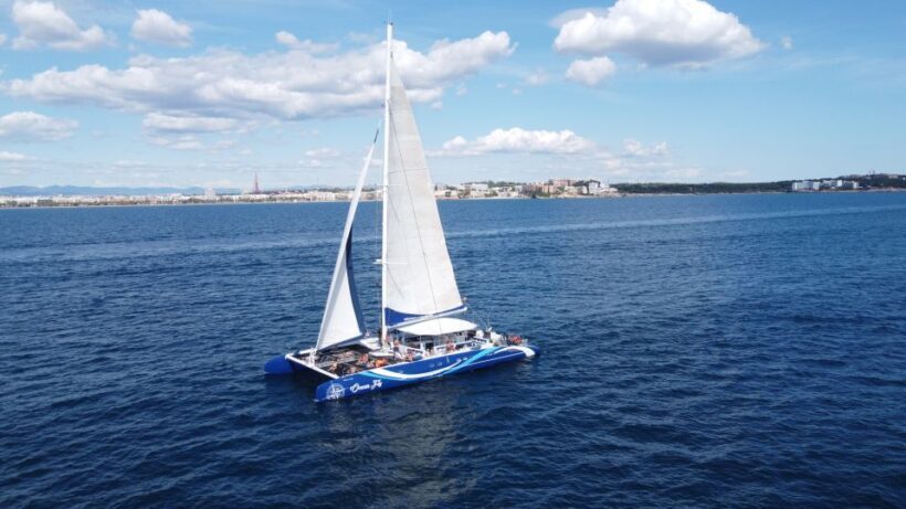 Cambrils: Costa Dorada Catamaran Day Cruise with BBQ Lunch - FAQ