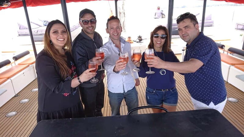 Cambrils/Salou: Coastline Catamaran 2h with drinks, pickup - Who Will Love This Tour?