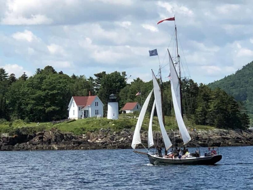 Camden, Maine: Day Sails aboard Schooner Surprise - A Deep Dive into the Camden Schooner Experience