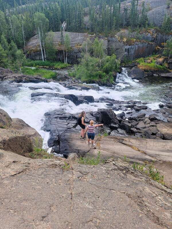 Cameron Falls Waterfall Tour - Key Points