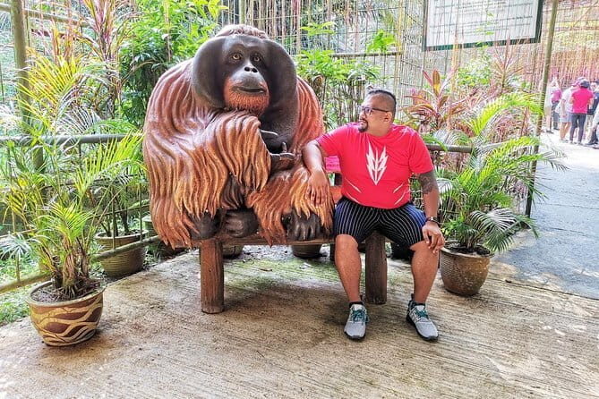 Cameron Highlands & Batu Caves Full-Day Tour - Sam Poh Temple: Peaceful and Reflective