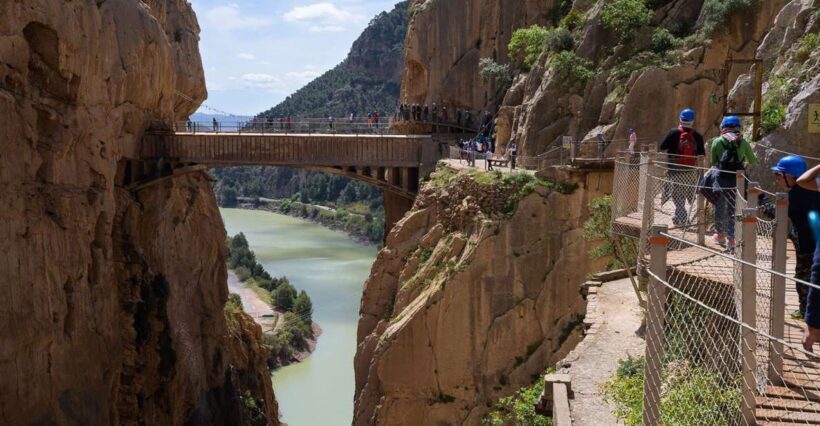 Caminito del Rey: Guided Tour with 1 Drink and Shuttle Bus - The Itinerary Breakdown
