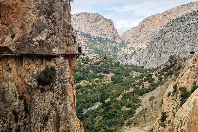 Caminito Del Rey Small Group Tour From Malaga With Picnic - Picnic Lunch and Refreshments