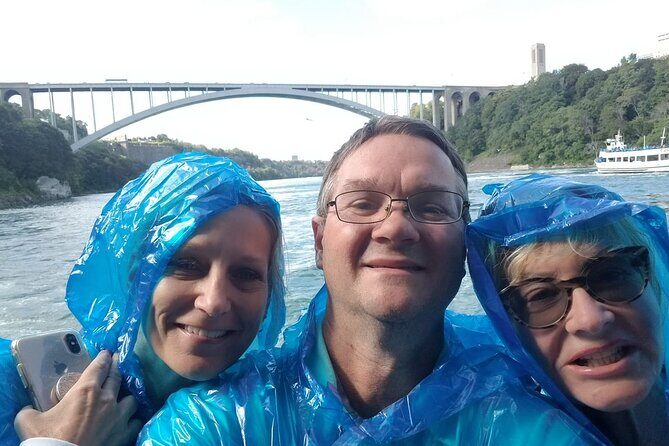 Canada/USA Incredible Wonder Tour of both sides of Niagara Falls - Who This Tour Is Best For