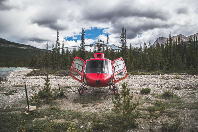 Canadian Rockies: Helicopter Flight with Exploration Hike - Key Points