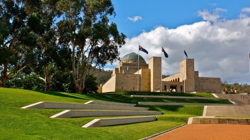 Canberra: City Highlights Day Tour with Entrance Fees - An In-Depth Look at the Itinerary