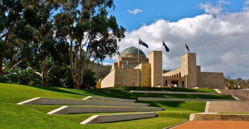 Canberra: City Highlights Day Tour with Entrance Fees - Authentic Insights from Travelers