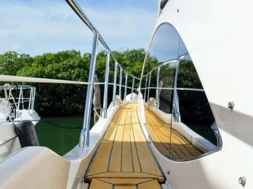 Cancun: Azimut 47 Fly Private Yacht - 6 hours to Isla Mujeres - Cancun: Azimut 47 Fly Private Yacht - 6 hours to Isla Mujeres