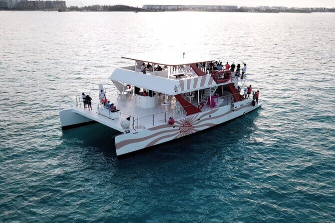 Cancun Baby Dancer Catamaran Party - An Honest Look at the Cancun Baby Dancer Catamaran Party